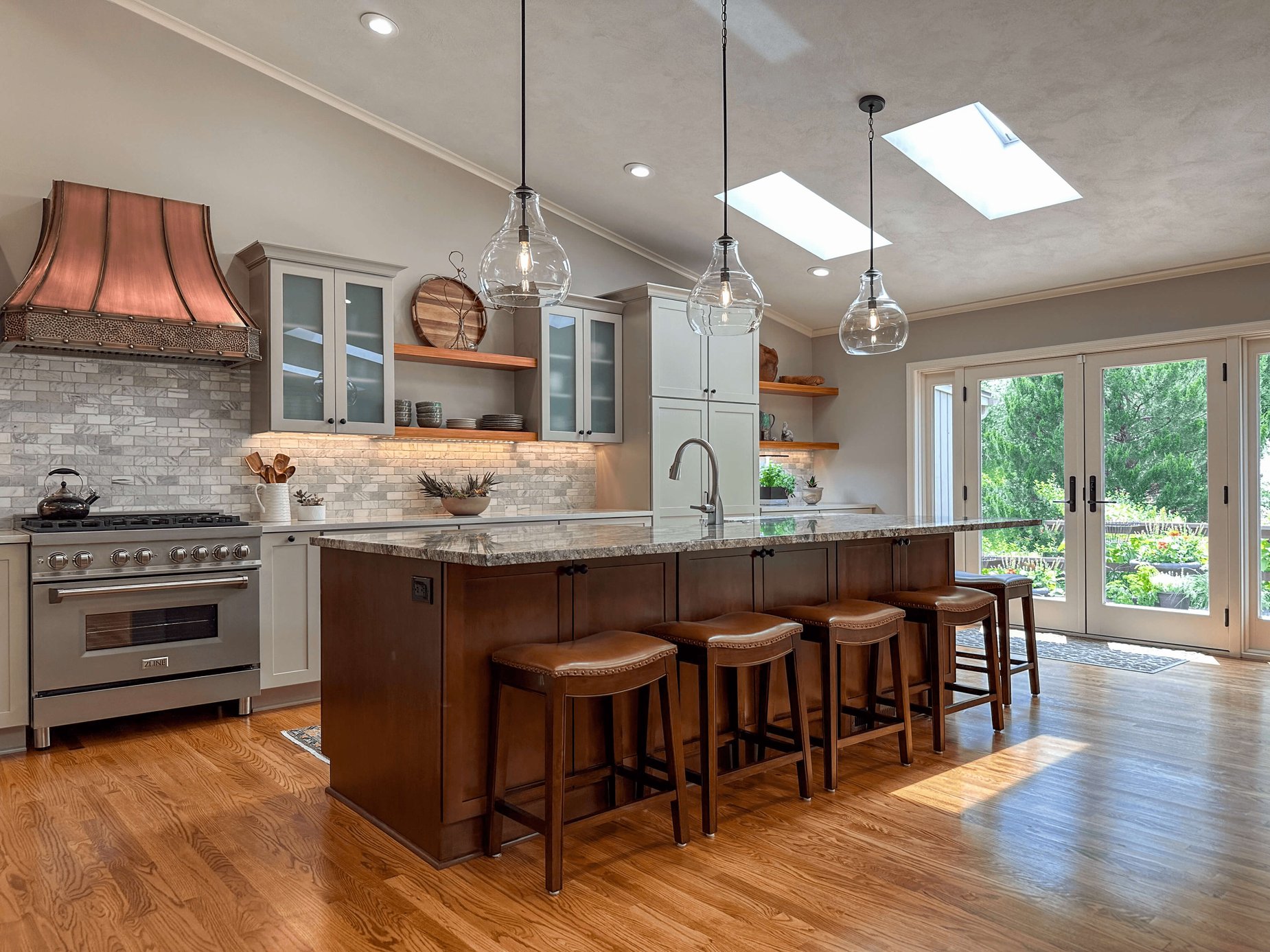 The Best Types of Kitchen Lights for a Bright and Functional Space