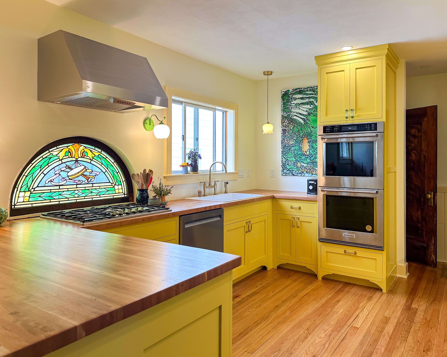 The Best Types of Kitchen Lights for a Bright and Functional Space